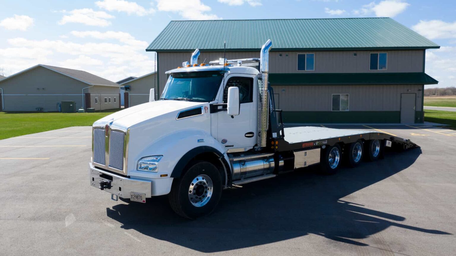 What Are the Features of Versatran Retriever®? | Truck for Sale